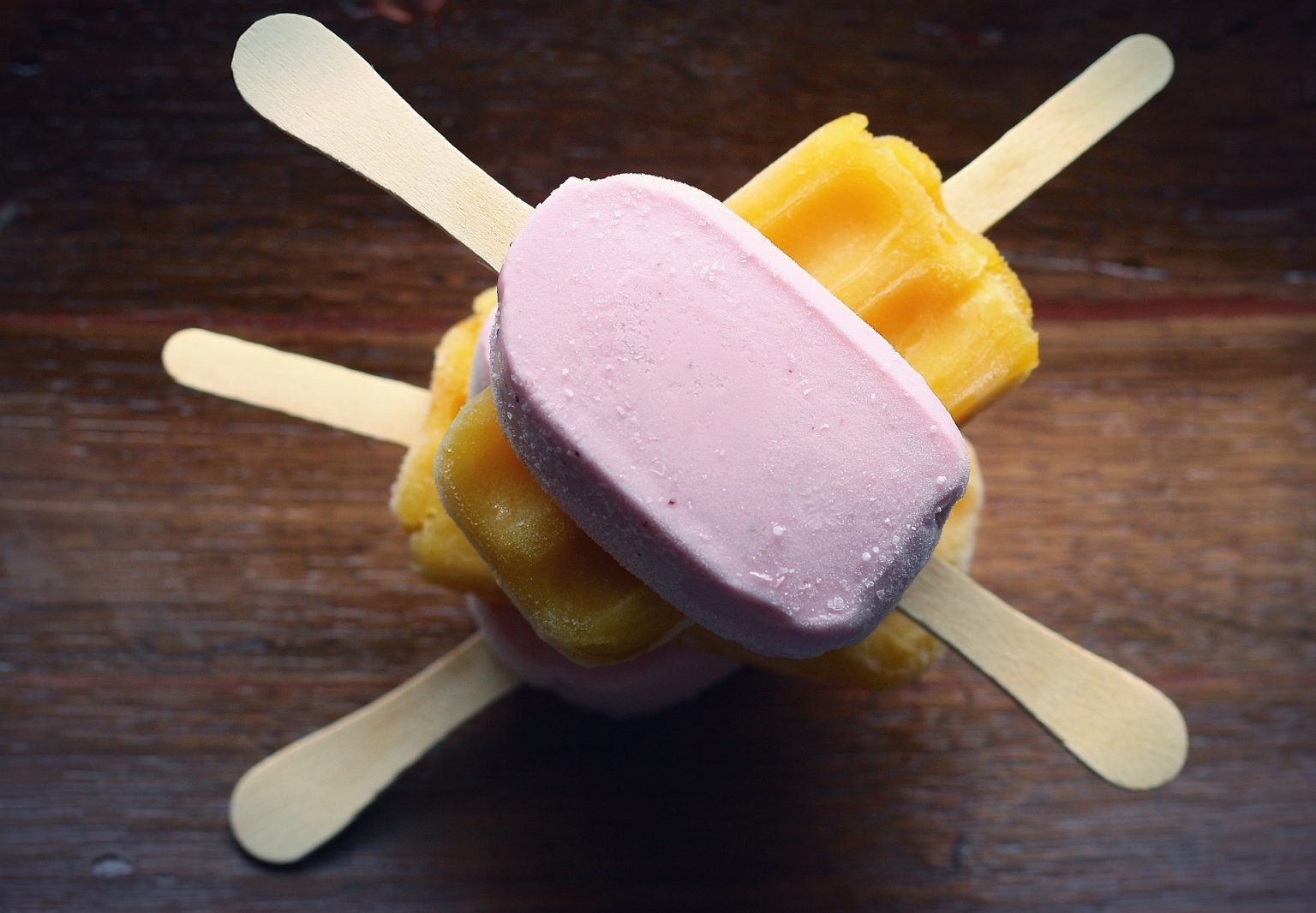 3 sommerliche Stieleis-Rezepte, die Ihre Immunität fördern - GesundFitNews